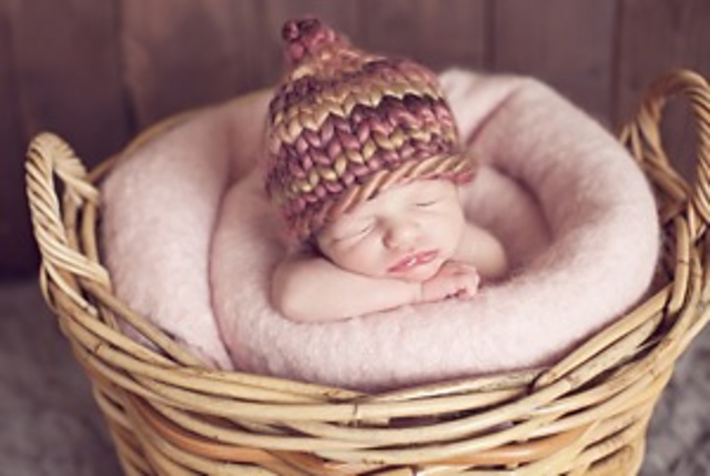 Ravelry: Newborn Chunky Beanie pattern by Jill Kearns