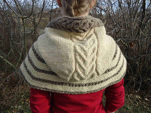 Ravelry: Jedburgh Hooded Capelet pattern by Sabine Kastner