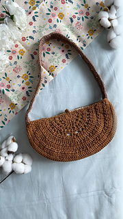 Ravelry: Selene Bag pattern by Jocelyn Ng