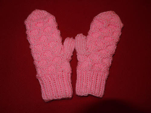 Ravelry: Chunky Newfoundland Mittens pattern by Carol Wingrove