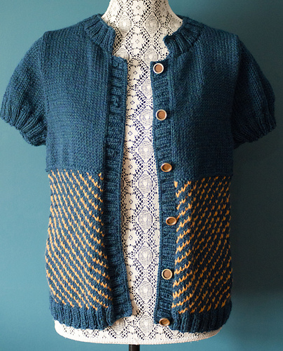 Ravelry: Vintage Cottage Cardigan pattern by kraftling