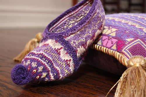 Ravelry: Aladdin Slippers pattern by Joanne Yordanou