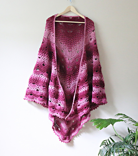 Ravelry: Grandma's German Shells Shawl pattern by Jonna Martinez