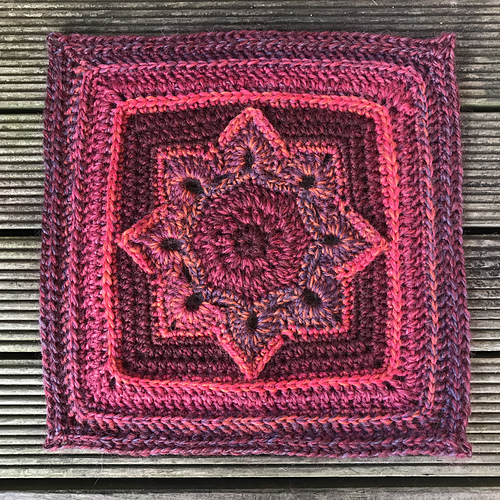 Ravelry: Eight Pointed Flower pattern by Julie Yeager