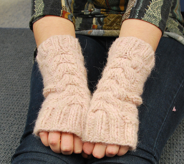 Ravelry: Gauntlets pattern by Patons Australia