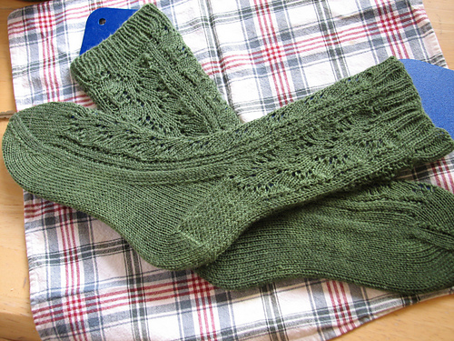 Ravelry: Silver Bells pattern by Daniele Langham