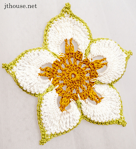 Ravelry: Flower Talisman pattern by Julia Tushnicka