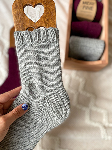 Ravelry: Perfect Worsted Weight Socks pattern by Twin Stitches Designs