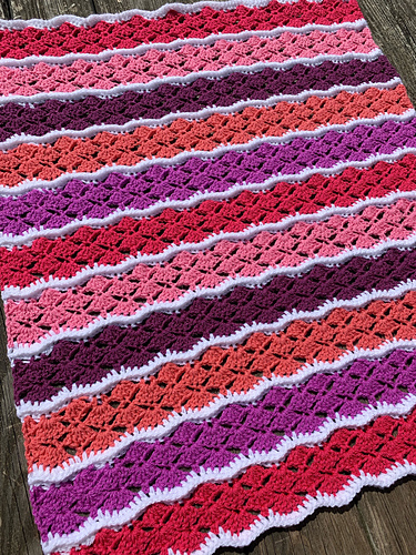 Ravelry: Ophelia Ripple Blanket pattern by Julie Yeager