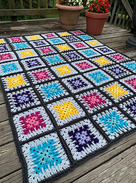 Ravelry: Resplendent Afghan pattern by Julie Yeager