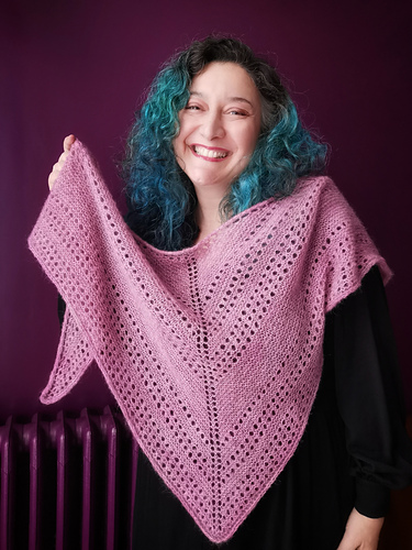Ravelry: Lil Fluff pattern by Julie Knits in Paris