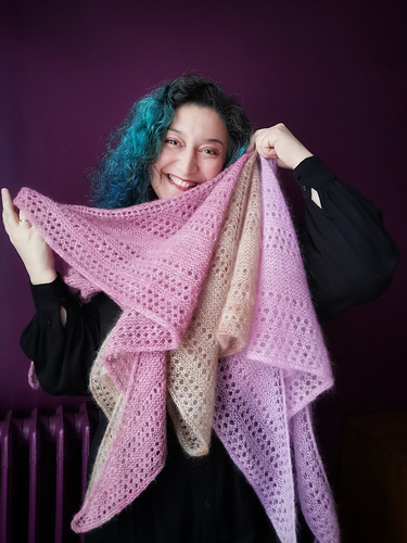 Ravelry: Lil Fluff pattern by Julie Knits in Paris