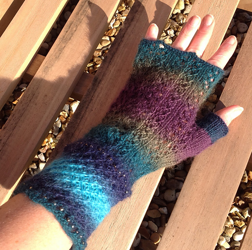 Ravelry: Catch A Falling Star pattern by Elizabeth Ravenwood