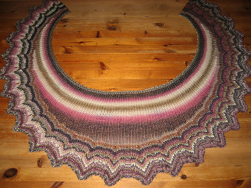 Ravelry: Arrowhead Ruffles Shawl pattern by Kristina Karlsson