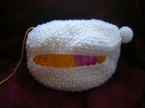Ravelry: Sheep yarn holder/keeper pattern by Justyna Kacprzak
