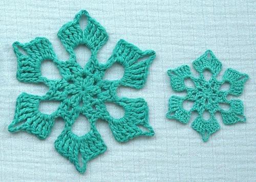 Ravelry: Cotinga Snowflake pattern by Jessica Wifall