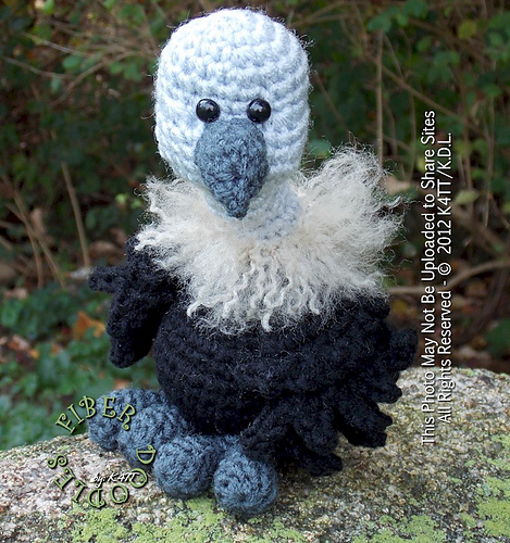Ravelry: Handful of Vulture pattern by K4TT