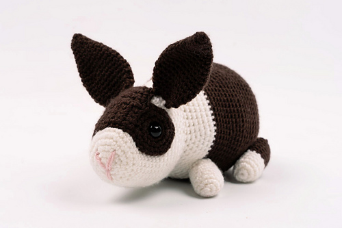 Ravelry: Dutch Bunnies pattern by Heather C Gibbs (KCACO.UK)