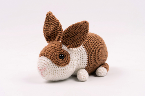 Ravelry: Dutch Bunnies pattern by Heather C Gibbs (KCACO.UK)