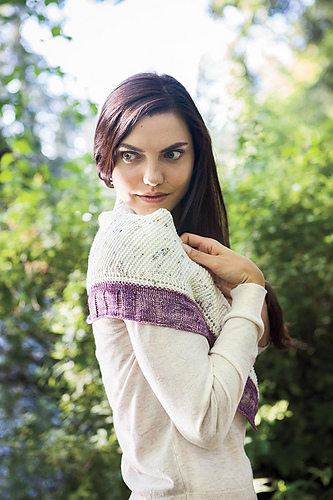 Ravelry: Eponine Shawlette pattern by Faith Schmidt