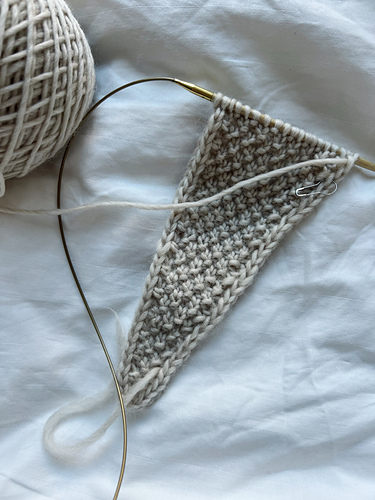 Ravelry: Dvalesjal pattern by Siri Nilsen