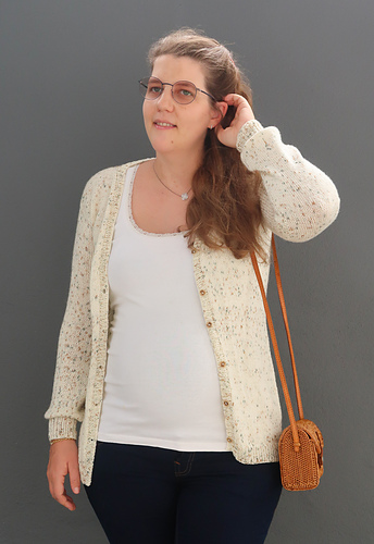 Ravelry: Salt and Pepper Cardigan pattern by Knitting with Chopsticks