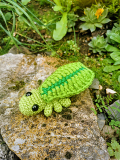 Ravelry: Walking Leaf Insect Phyllium Katydid pattern by Kati Müller