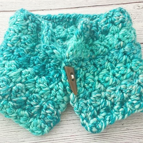 Ravelry: Easy Icicles Cowl pattern by Kai Lea