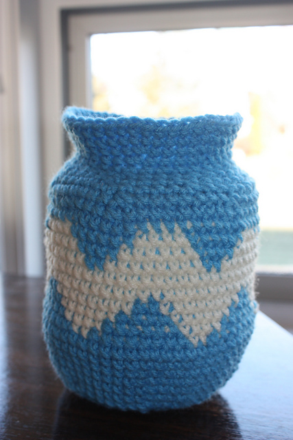 Ravelry: Legend of Zelda Clay Pot pattern by Becca de Kroon
