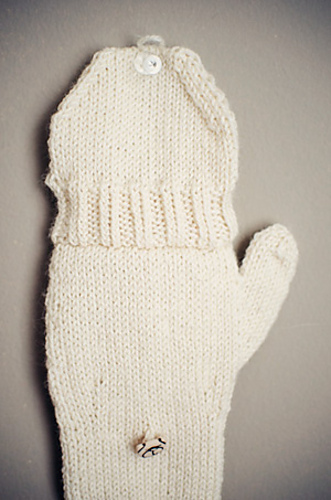 Ravelry: Convertable Mittens pattern by Silka Burgoyne