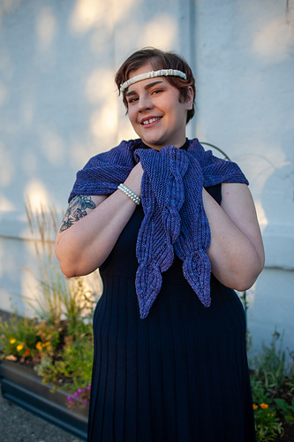 Ravelry: Art Nouveau Shawl pattern by Lynette Meek