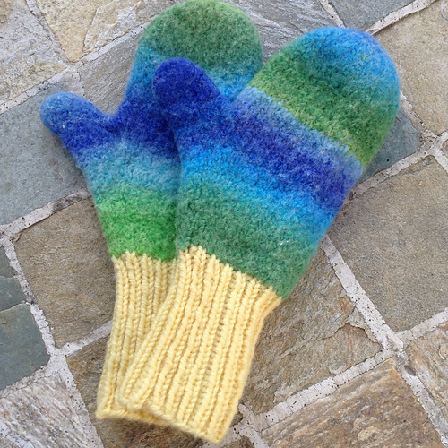 Ravelry: Snow Day Mittens pattern by Melissa Metzbower