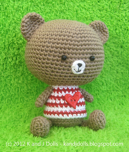 Ravelry: Bobby Bear pattern by Sayjai Thawornsupacharoen