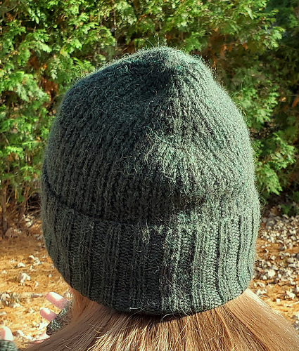 Ravelry: Tuque d'automne à large rebord pattern by Karen Blanchet