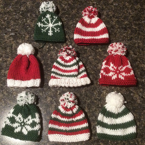Ravelry: Mini Hats pattern by Anna Nikipirowicz
