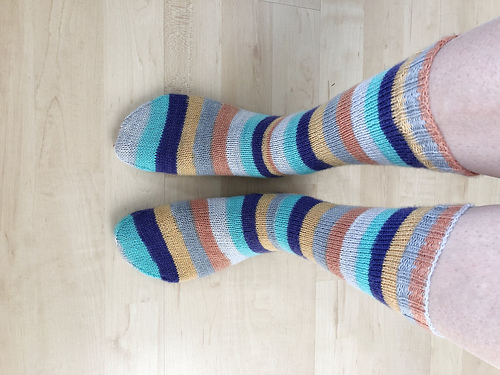 Ravelry: Exceedingly Vanilla Socks pattern by Amanda Steck