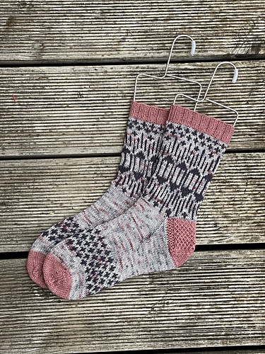 Ravelry: Lamplighter Socks pattern by Fleur & Ink Knit Co.
