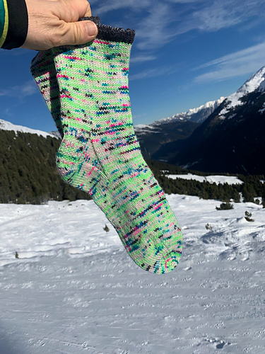 Ravelry: Dreiecksocken Trianglesocks pattern by Karin Bachmann