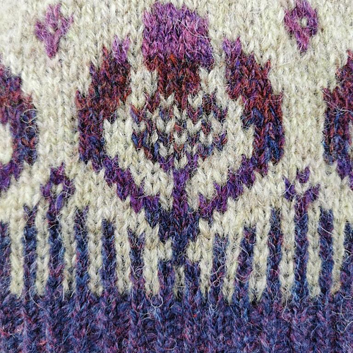 Ravelry: Thistle hat pattern by Tina Vejlø Andersen