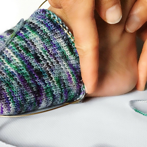 Ravelry: Easy Toe-Up Sock Tutorial pattern by Katalin Beth