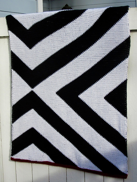 Ravelry: High Contrast pattern by KateAndTatum Fiber Arts
