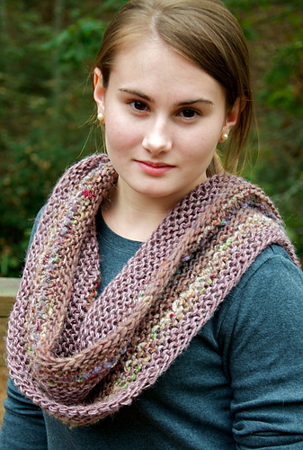 Ravelry: Long Ways Garter Cowl pattern by Katherine Mehls