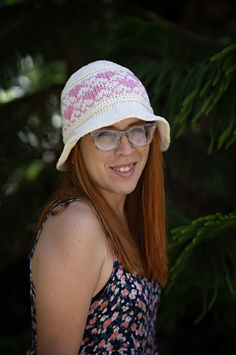 Ravelry: Queen of hearts bucket hat pattern by Katherine Smart