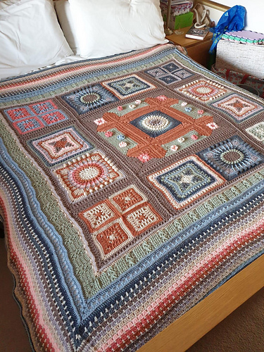 Ravelry: Always Look on the Bright Side pattern by Kathryn Middleton