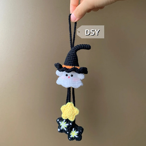 Ravelry: Halloween Decoration pattern by Kathy Leung