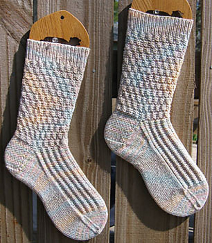Ravelry: Seeded Ribbing Check pattern by Charlene Schurch