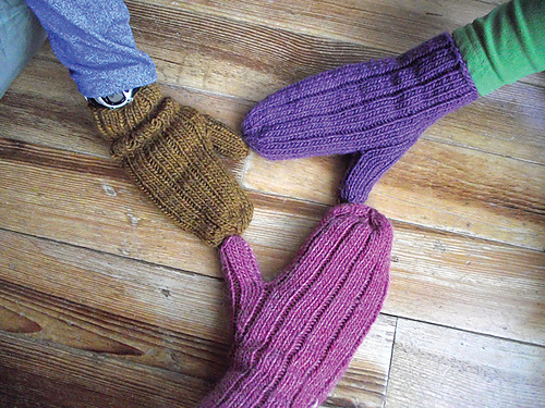Ravelry: Comfy Mittens Family Style pattern by Katie Chameleon