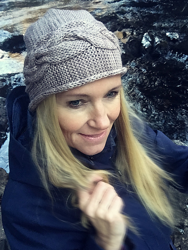 Ravelry: Sideways Braid Beanie pattern by Katrinine