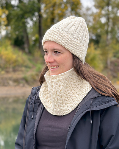 Ravelry: Tryon Creek Cowl pattern by Kay Hopkins