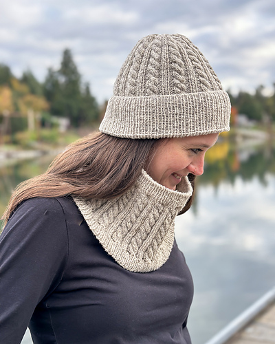 Ravelry: Tryon Creek Cowl pattern by Kay Hopkins